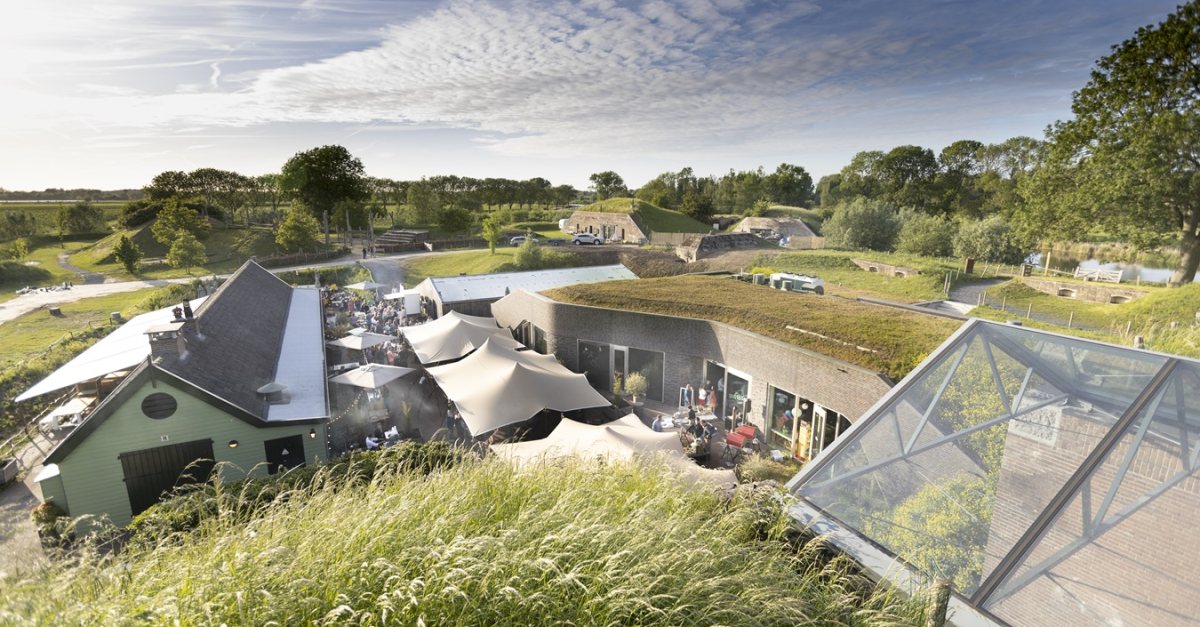 GeoFort, een historische locatie waar binnen en buiten samenkomen ...